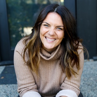 Rachel Closs - Ethnos360