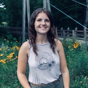 Emma DeVries - Ethnos360