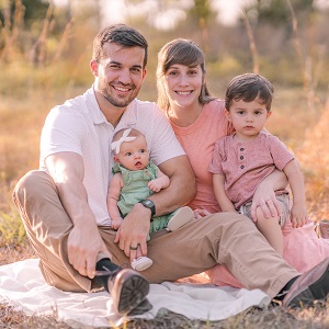 Caleb and Victoria Earhart - Ethnos360