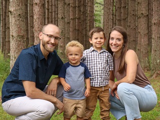 Lucas and Jessica Rondy - Ethnos360